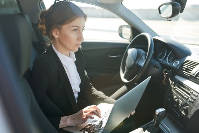 Ways To Turn Your Car into a Mobile Office